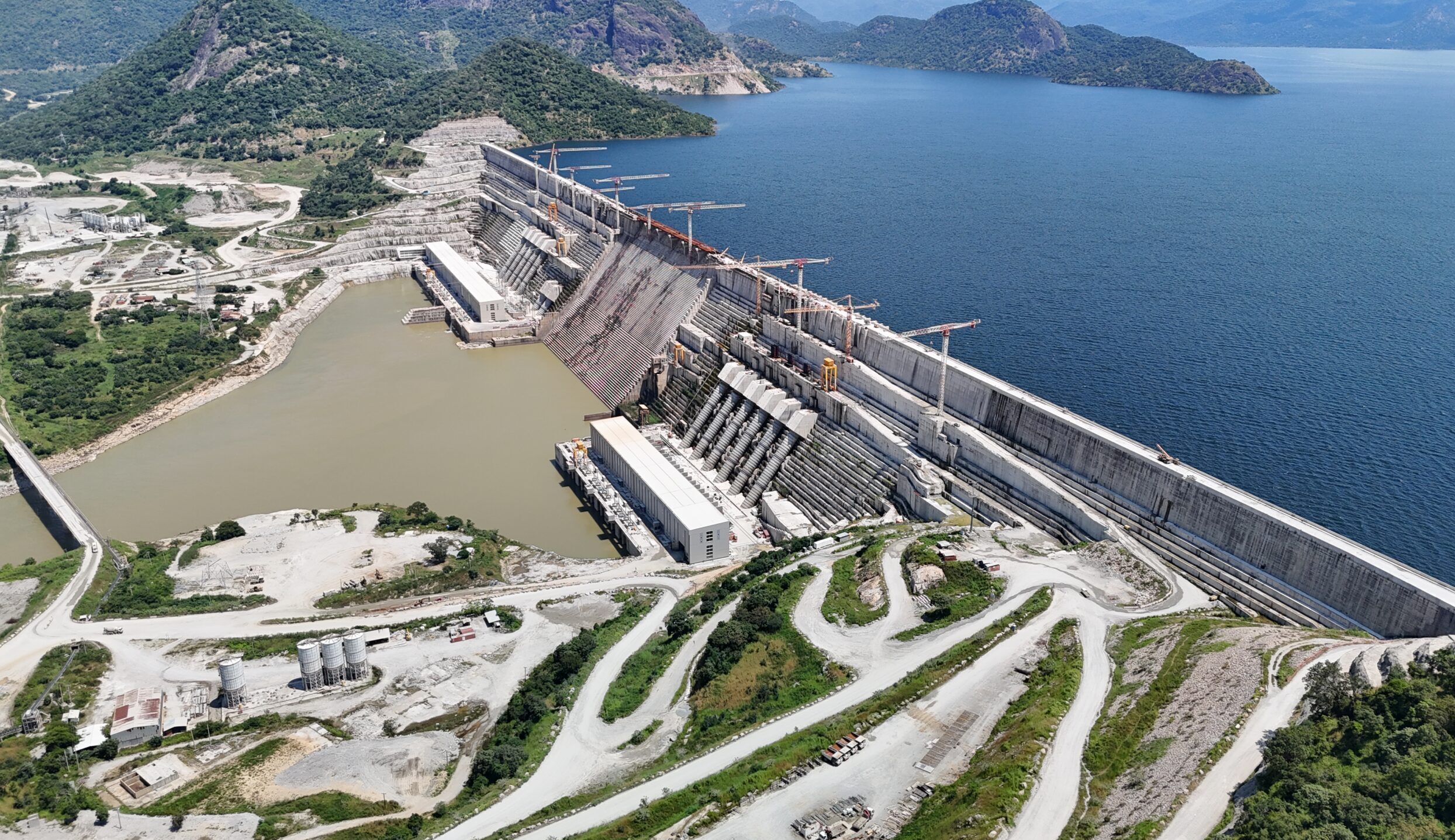 Completion of Spillway Bridge Launch - Steel Project Engineering